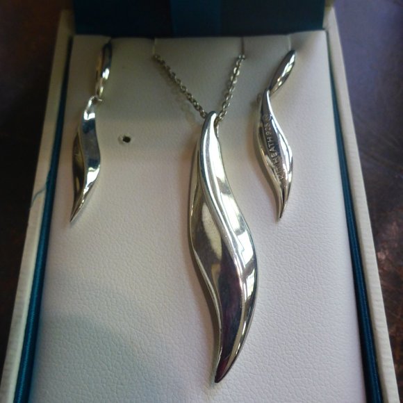 Kit Heath | Jewelry | Womans Sterling Silver Necklace Pendent Earings ...
